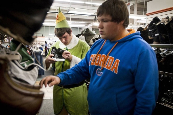 Unclaimed Baggage Center: A Retail Store of Lost Luggage | Amusing Planet